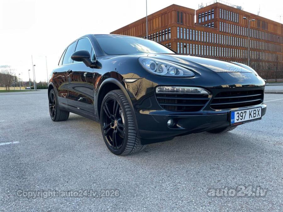 Black Porsche Cayenne 2013 in Tartu, with an engine capacity of 4.20 L and mileage of 250 thousand km for 14900 €, photo 2 on AUTOMOTO.COM.LV