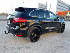 Black Porsche Cayenne 2013 in Tartu, with an engine capacity of 4.20 L and mileage of 250 thousand km for 14900 €, photo 3 on AUTOMOTO.COM.LV
