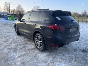 Melns Porsche Cayenne 2013 Klaipėda, ar dzinēja tilpumu 2.97 L un nobraukumu 260 tūkst. km par 15500 €, foto 4 vietnē AUTOMOTO.COM.LV
