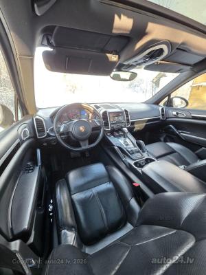 Black Porsche Cayenne 2013 in Tallinn, with an engine capacity of 3.00 L and mileage of 283 thousand km for 18000 €, photo 9 on AUTOMOTO.COM.LV
