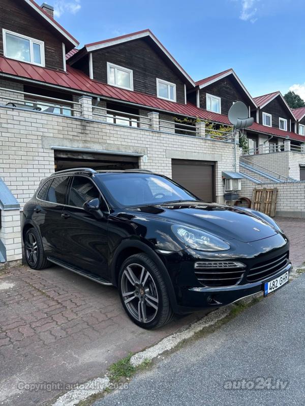 Melns Porsche Cayenne 2013 Paide, ar dzinēja tilpumu 3.00 L un nobraukumu 259 tūkst. km par 14000 €, foto 5 vietnē AUTOMOTO.COM.LV