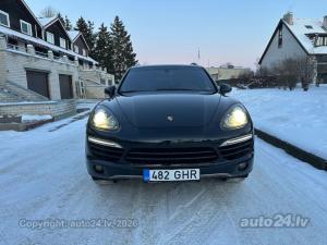 Melns Porsche Cayenne 2013 Paide, ar dzinēja tilpumu 3.00 L un nobraukumu 259 tūkst. km par 14000 €, foto 16 vietnē AUTOMOTO.COM.LV