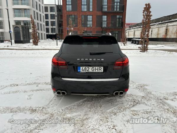 Black Porsche Cayenne 2013 in Tallinn, with an engine capacity of 3.00 L and mileage of 257 thousand km for 17990 €, photo 6 on AUTOMOTO.COM.LV