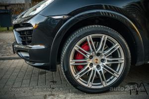 Black Porsche Cayenne 2013 in Riga, with an engine capacity of 4.80 L and mileage of 240 thousand km for 19990 €, photo 26 on AUTOMOTO.COM.LV