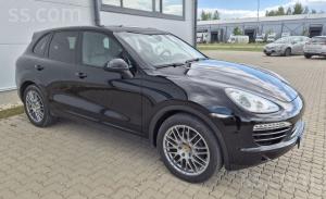 Black Porsche Cayenne 2013 in Riga, with an engine capacity of 3.00 L and mileage of 156 thousand km for 19900 €, photo  on AUTOMOTO.COM.LV