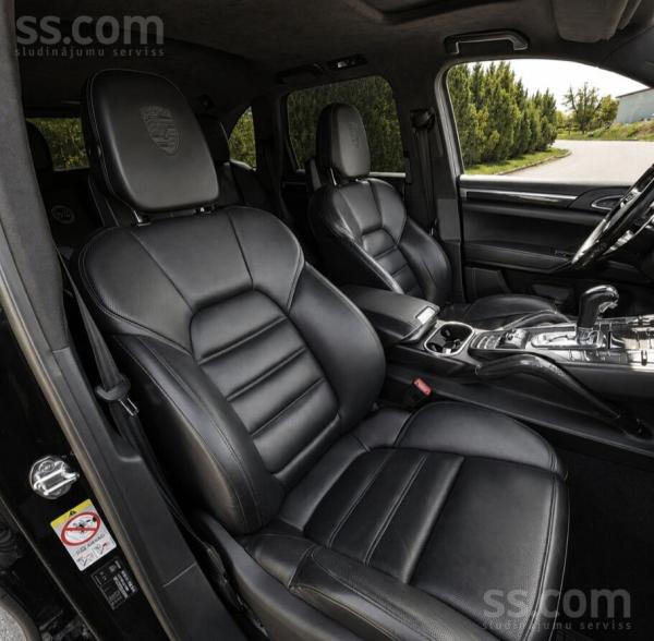 Melns Porsche Cayenne 2013 Talsi, ar dzinēja tilpumu 4.20 L un nobraukumu 226 tūkst. km par 18500 €, foto 6 vietnē AUTOMOTO.COM.LV