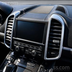 Melns Porsche Cayenne 2013 Talsi, ar dzinēja tilpumu 4.20 L un nobraukumu 226 tūkst. km par 18500 €, foto 8 vietnē AUTOMOTO.COM.LV