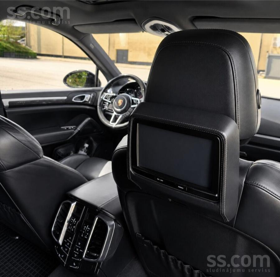 Melns Porsche Cayenne 2013 Talsi, ar dzinēja tilpumu 4.20 L un nobraukumu 226 tūkst. km par 18500 €, foto 9 vietnē AUTOMOTO.COM.LV