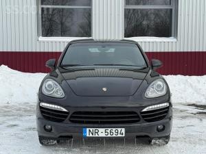 Melns Porsche Cayenne 2013 Rīga, ar dzinēja tilpumu 3.00 L un nobraukumu 152 tūkst. km par 13990 €, foto 6 vietnē AUTOMOTO.COM.LV