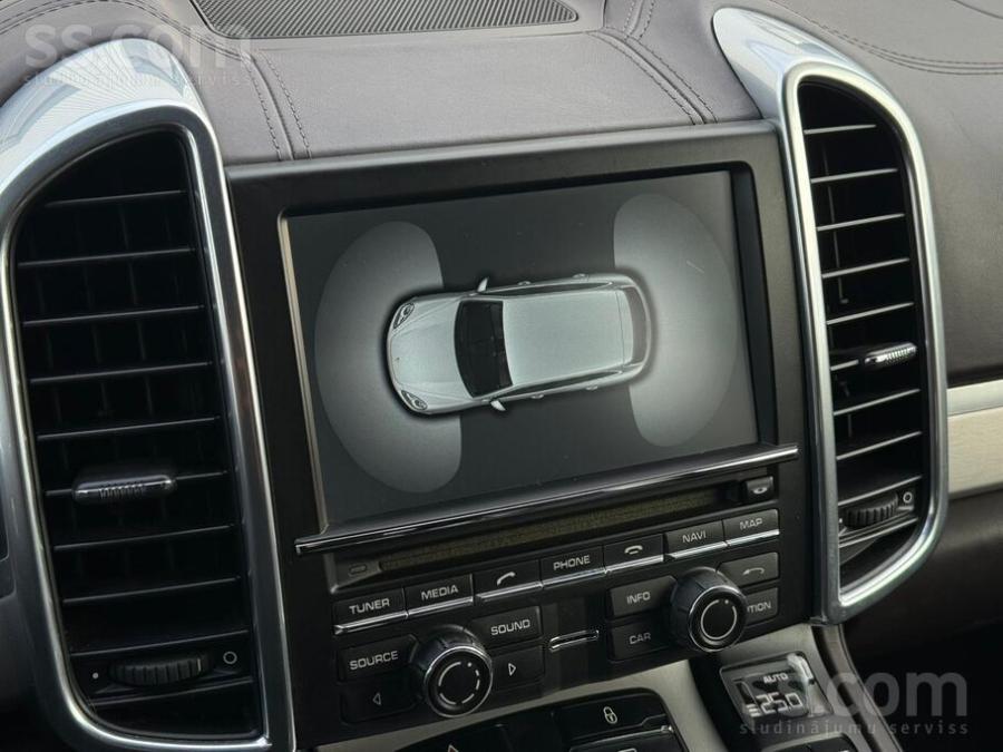 Melns Porsche Cayenne 2013 Rīga, ar dzinēja tilpumu 3.00 L un nobraukumu 152 tūkst. km par 13990 €, foto 16 vietnē AUTOMOTO.COM.LV