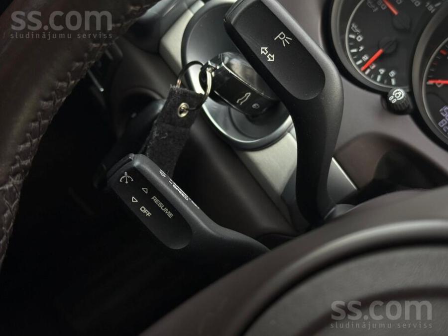 Melns Porsche Cayenne 2013 Rīga, ar dzinēja tilpumu 3.00 L un nobraukumu 152 tūkst. km par 13990 €, foto 21 vietnē AUTOMOTO.COM.LV