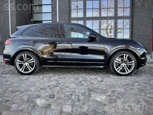 Black Porsche Cayenne 2013 in Riga, with an engine capacity of 3.00 L and mileage of 186 thousand km for 20990 €, photo 3 on AUTOMOTO.COM.LV