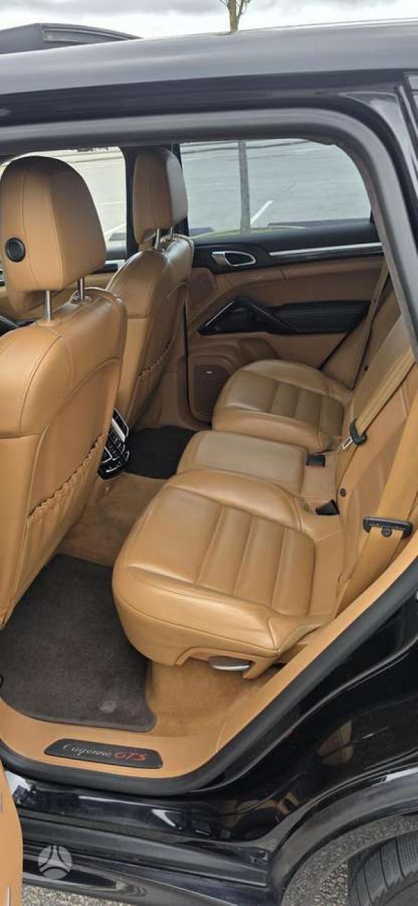 Melns Porsche Cayenne 2013 Klaipėda, ar dzinēja tilpumu 4.80 L un nobraukumu 209 tūkst. km par 16800 €, foto 10 vietnē AUTOMOTO.COM.LV