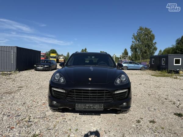Melns Porsche Cayenne 2013 Viļņa, ar dzinēja tilpumu 4.80 L un nobraukumu 480 tūkst. km par 7200 €, foto 2 vietnē AUTOMOTO.COM.LV