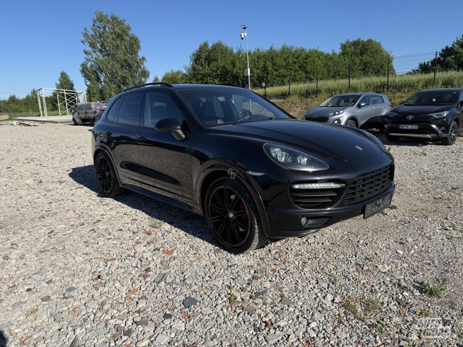 Black Porsche Cayenne 2013 in Vilnius, with an engine capacity of 4.80 L and mileage of 480 thousand km for 7200 €, photo 4 on AUTOMOTO.COM.LV