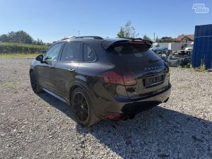 Black Porsche Cayenne 2013 in Vilnius, with an engine capacity of 4.80 L and mileage of 480 thousand km for 7200 €, photo 8 on AUTOMOTO.COM.LV