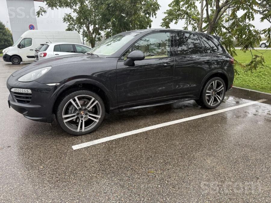 Melns Porsche Cayenne 2013 Jūrmala, ar dzinēja tilpumu 3.00 L un nobraukumu 203 tūkst. km par 21000 €, foto 3 vietnē AUTOMOTO.COM.LV