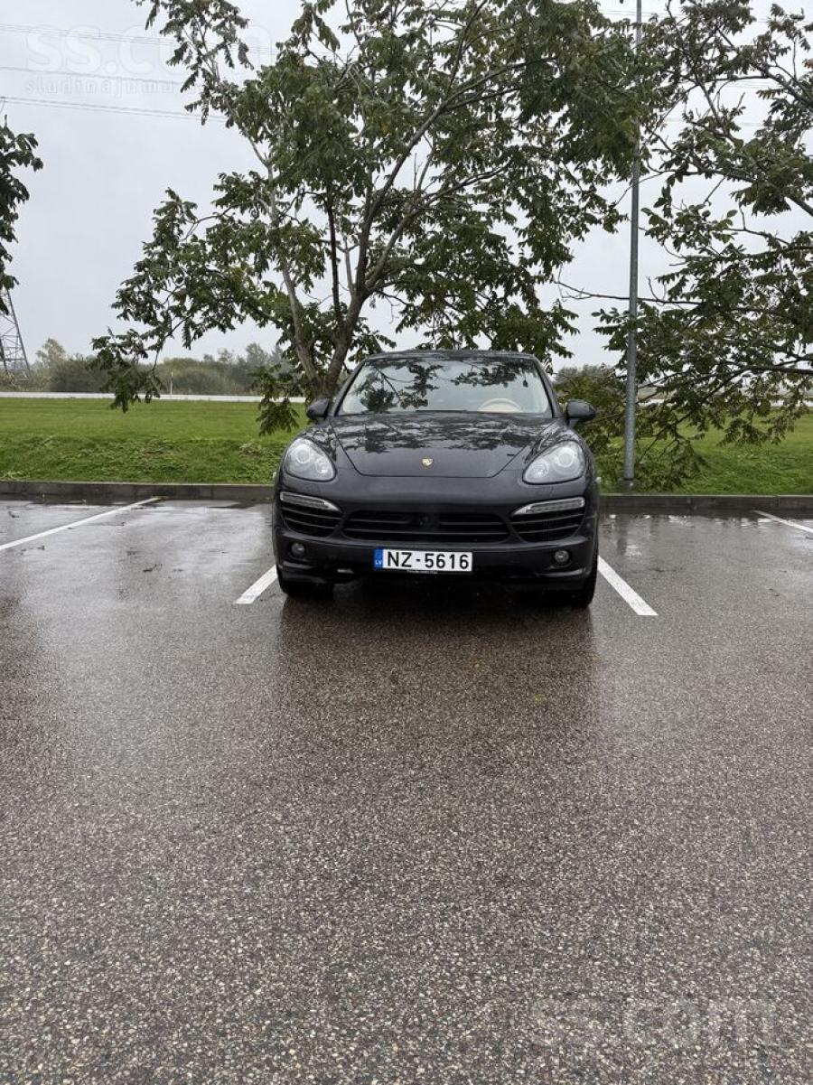 Melns Porsche Cayenne 2013 Jūrmala, ar dzinēja tilpumu 3.00 L un nobraukumu 203 tūkst. km par 21000 €, foto 4 vietnē AUTOMOTO.COM.LV