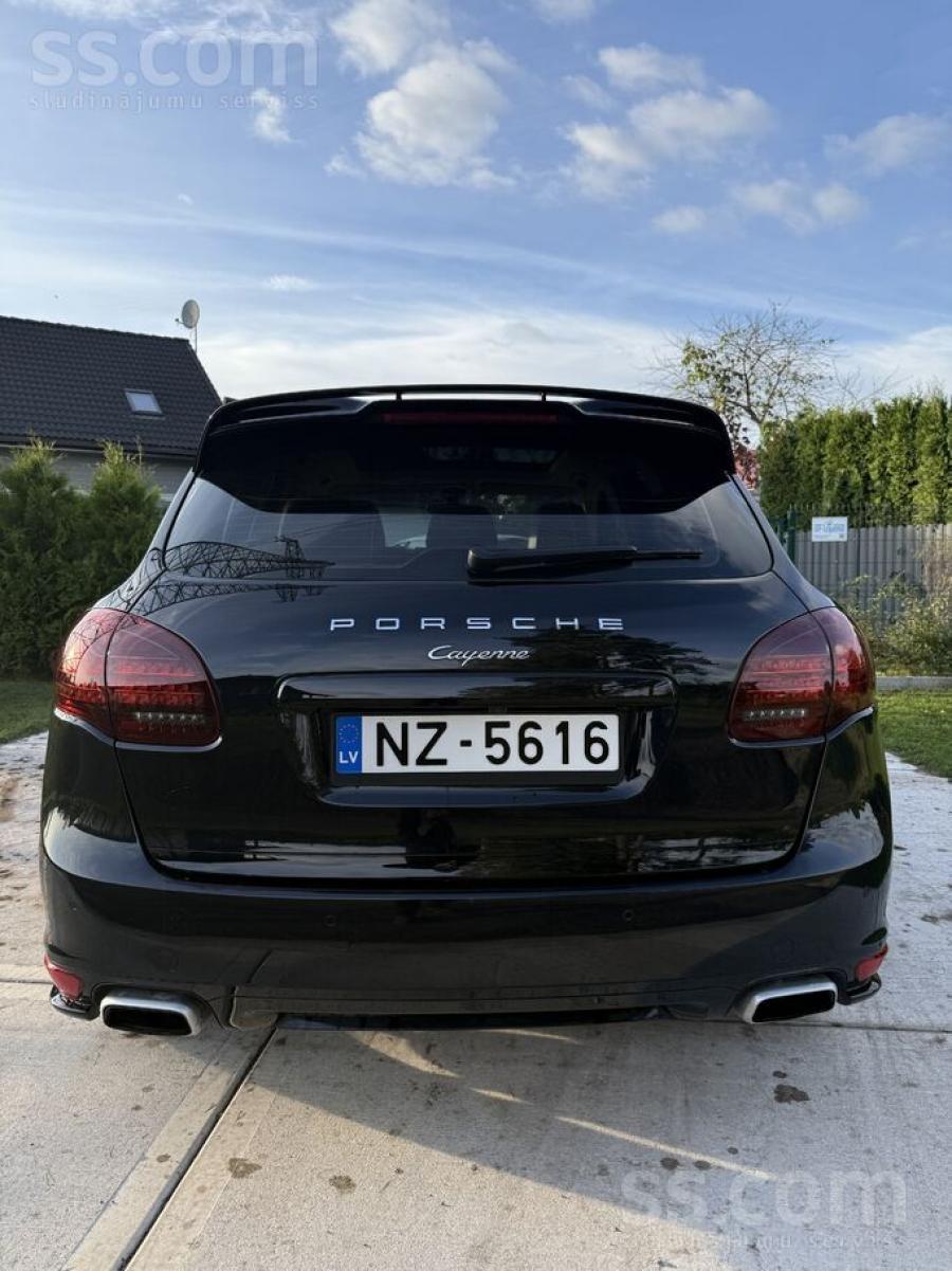 Melns Porsche Cayenne 2013 Jūrmala, ar dzinēja tilpumu 3.00 L un nobraukumu 203 tūkst. km par 21000 €, foto 9 vietnē AUTOMOTO.COM.LV