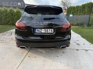 Melns Porsche Cayenne 2013 Jūrmala, ar dzinēja tilpumu 3.00 L un nobraukumu 203 tūkst. km par 21000 €, foto 10 vietnē AUTOMOTO.COM.LV