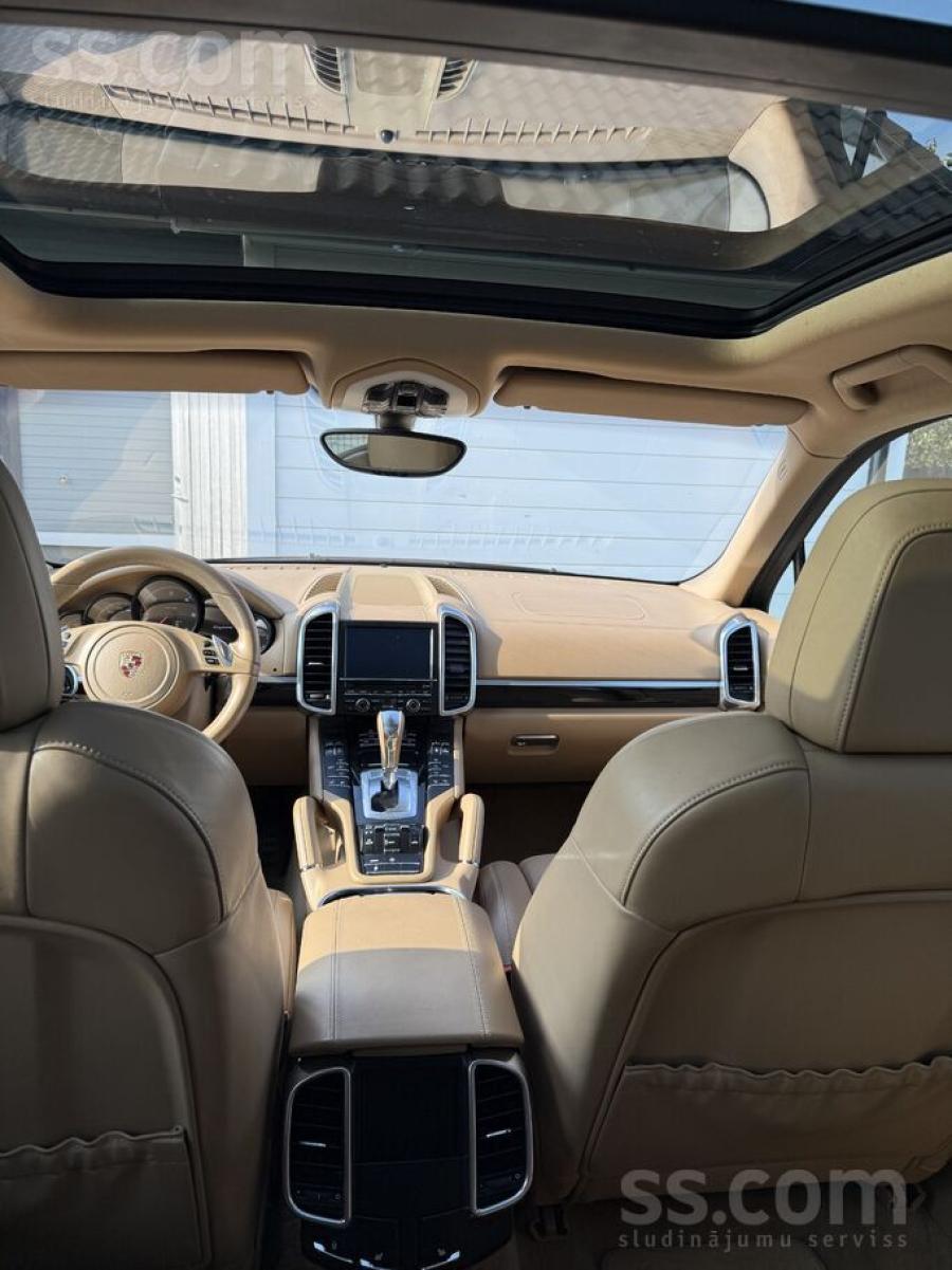 Melns Porsche Cayenne 2013 Jūrmala, ar dzinēja tilpumu 3.00 L un nobraukumu 203 tūkst. km par 21000 €, foto 17 vietnē AUTOMOTO.COM.LV