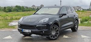 Black Porsche Cayenne 2013 in Vilnius, with an engine capacity of 3.60 L and mileage of 198 thousand km for 13300 €, photo  on AUTOMOTO.COM.LV