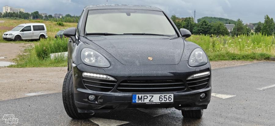 Melns Porsche Cayenne 2013 Viļņa, ar dzinēja tilpumu 3.60 L un nobraukumu 198 tūkst. km par 13300 €, foto 6 vietnē AUTOMOTO.COM.LV