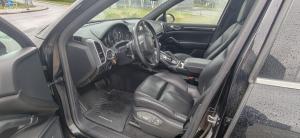 Melns Porsche Cayenne 2013 Viļņa, ar dzinēja tilpumu 3.60 L un nobraukumu 198 tūkst. km par 13300 €, foto 8 vietnē AUTOMOTO.COM.LV
