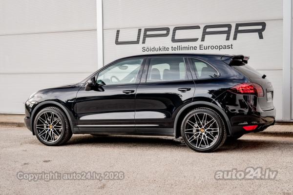 Melns Porsche Cayenne 2013 Pērnava, ar dzinēja tilpumu 4.10 L un nobraukumu 162 tūkst. km par 22900 €, foto 7 vietnē AUTOMOTO.COM.LV
