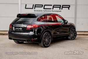 Black Porsche Cayenne 2013 in Parnu, with an engine capacity of 4.10 L and mileage of 162 thousand km for 22900 €, photo 11 on AUTOMOTO.COM.LV
