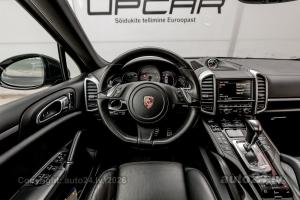 Black Porsche Cayenne 2013 in Parnu, with an engine capacity of 4.10 L and mileage of 162 thousand km for 22900 €, photo 13 on AUTOMOTO.COM.LV