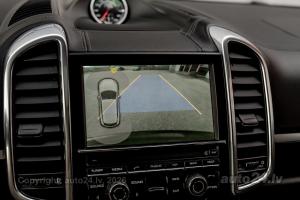 Black Porsche Cayenne 2013 in Parnu, with an engine capacity of 4.10 L and mileage of 162 thousand km for 22900 €, photo 26 on AUTOMOTO.COM.LV