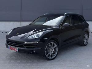 Black Porsche Cayenne 2013 in Siauliai, with an engine capacity of 2.97 L and mileage of 296 thousand km for 13800 €, photo 7 on AUTOMOTO.COM.LV
