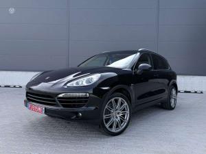 Black Porsche Cayenne 2013 in Siauliai, with an engine capacity of 2.97 L and mileage of 296 thousand km for 13800 €, photo 8 on AUTOMOTO.COM.LV