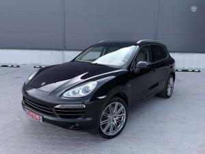 Black Porsche Cayenne 2013 in Siauliai, with an engine capacity of 2.97 L and mileage of 296 thousand km for 13800 €, photo 9 on AUTOMOTO.COM.LV