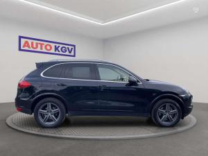 Black Porsche Cayenne 2013 in Vilnius, with an engine capacity of 3.00 L and mileage of 2 thousand km for 16999 €, photo 7 on AUTOMOTO.COM.LV