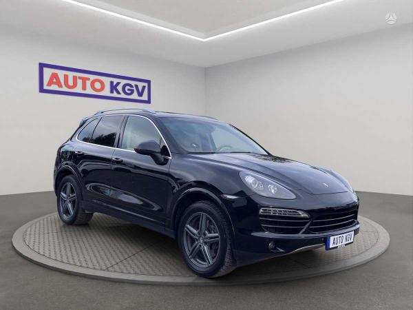 Black Porsche Cayenne 2013 in Vilnius, with an engine capacity of 3.00 L and mileage of 2 thousand km for 16999 €, photo 8 on AUTOMOTO.COM.LV