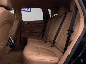 Black Porsche Cayenne 2013 in Vilnius, with an engine capacity of 3.00 L and mileage of 2 thousand km for 16999 €, photo 13 on AUTOMOTO.COM.LV