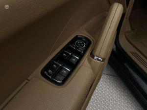 Black Porsche Cayenne 2013 in Vilnius, with an engine capacity of 3.00 L and mileage of 2 thousand km for 16999 €, photo 15 on AUTOMOTO.COM.LV