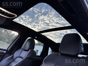 Black Porsche Cayenne 2013 in Riga, with an engine capacity of 4.20 L and mileage of 349 thousand km for 17800 €, photo 12 on AUTOMOTO.COM.LV