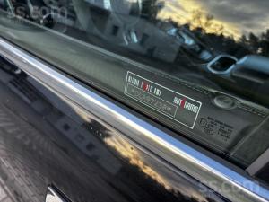 Black Porsche Cayenne 2013 in Riga, with an engine capacity of 4.20 L and mileage of 349 thousand km for 17800 €, photo 18 on AUTOMOTO.COM.LV