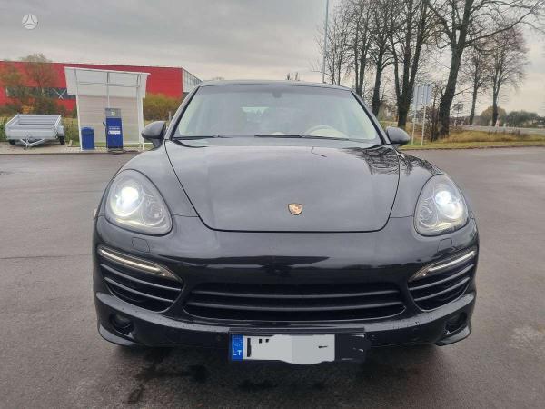 Porsche Cayenne 2013 Tauragė vietnē Melns Porsche Cayenne 2013 Tauragė, ar dzinēja tilpumu 2.97 L un nobraukumu 320 tūkst. km par 13200 €, foto 7 vietnē AUTOMOTO.COM.LV