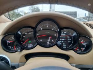 Black Porsche Cayenne 2013 in Taurage, with an engine capacity of 2.97 L and mileage of 320 thousand km for 13200 €, photo 16 on AUTOMOTO.COM.LV