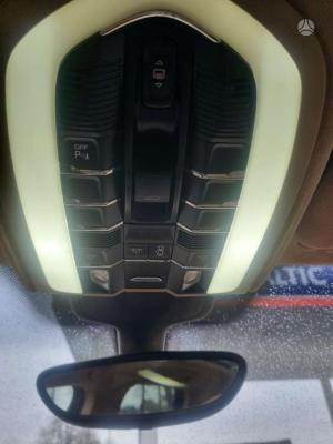 Black Porsche Cayenne 2013 in Taurage, with an engine capacity of 2.97 L and mileage of 320 thousand km for 13200 €, photo 28 on AUTOMOTO.COM.LV
