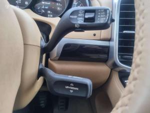 Black Porsche Cayenne 2013 in Taurage, with an engine capacity of 2.97 L and mileage of 320 thousand km for 13200 €, photo 29 on AUTOMOTO.COM.LV