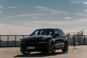 Melns Porsche Cayenne 2013 Tallina, ar dzinēja tilpumu 3.00 L un nobraukumu 262 tūkst. km par 20980 €, foto  vietnē AUTOMOTO.COM.LV