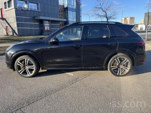 Черный Порше Каен 2013 в Рига, объемом двигателя 4.80 л и пробегом 240 тыс. км за 18900 €, фото 5 на AUTOMOTO.COM.LV