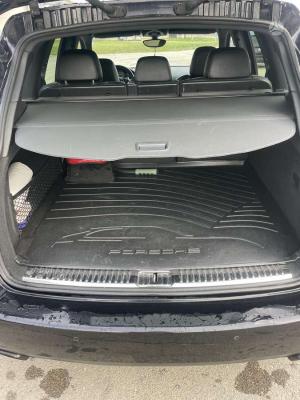 Black Porsche Cayenne 2013 in Pasvalys, with an engine capacity of 4.13 L and mileage of 350 thousand km for 15300 €, photo 9 on AUTOMOTO.COM.LV