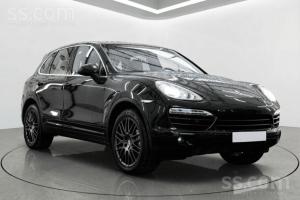 Melns Porsche Cayenne 2013 Rīga, ar dzinēja tilpumu 3.00 L un nobraukumu 234 tūkst. km par 13390 €, foto 3 vietnē AUTOMOTO.COM.LV