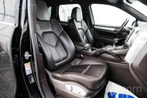 Melns Porsche Cayenne 2013 Rīga, ar dzinēja tilpumu 3.00 L un nobraukumu 234 tūkst. km par 13390 €, foto 11 vietnē AUTOMOTO.COM.LV